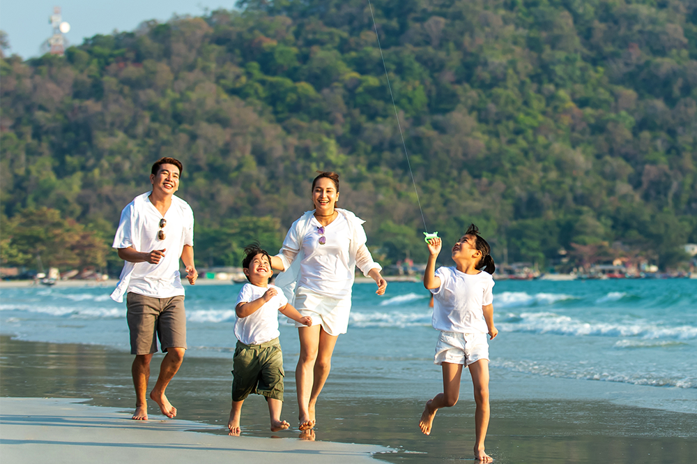 Family Travellers - Nine for Brands